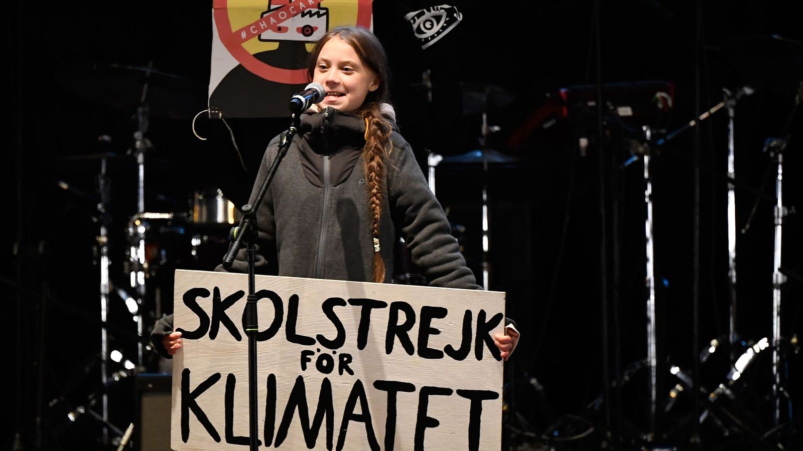 Greta Thunberg marches through Madrid ahead of COP25 climate conference ...
