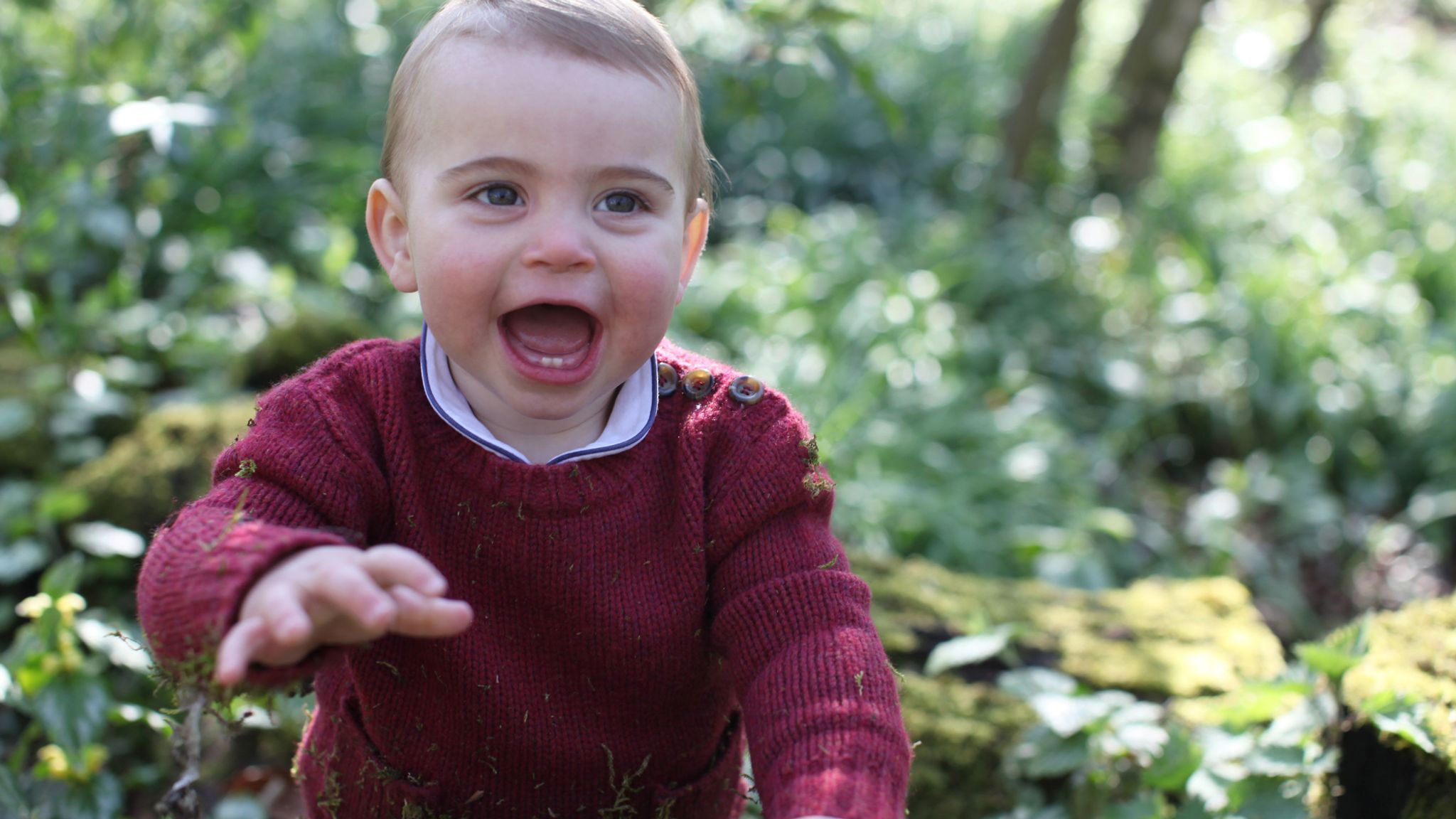 William And Kate Release New Picture Of Prince Louis To Mark His Third william-and-kate-release-new-picture-of-prince-louis-to-mark-his-third