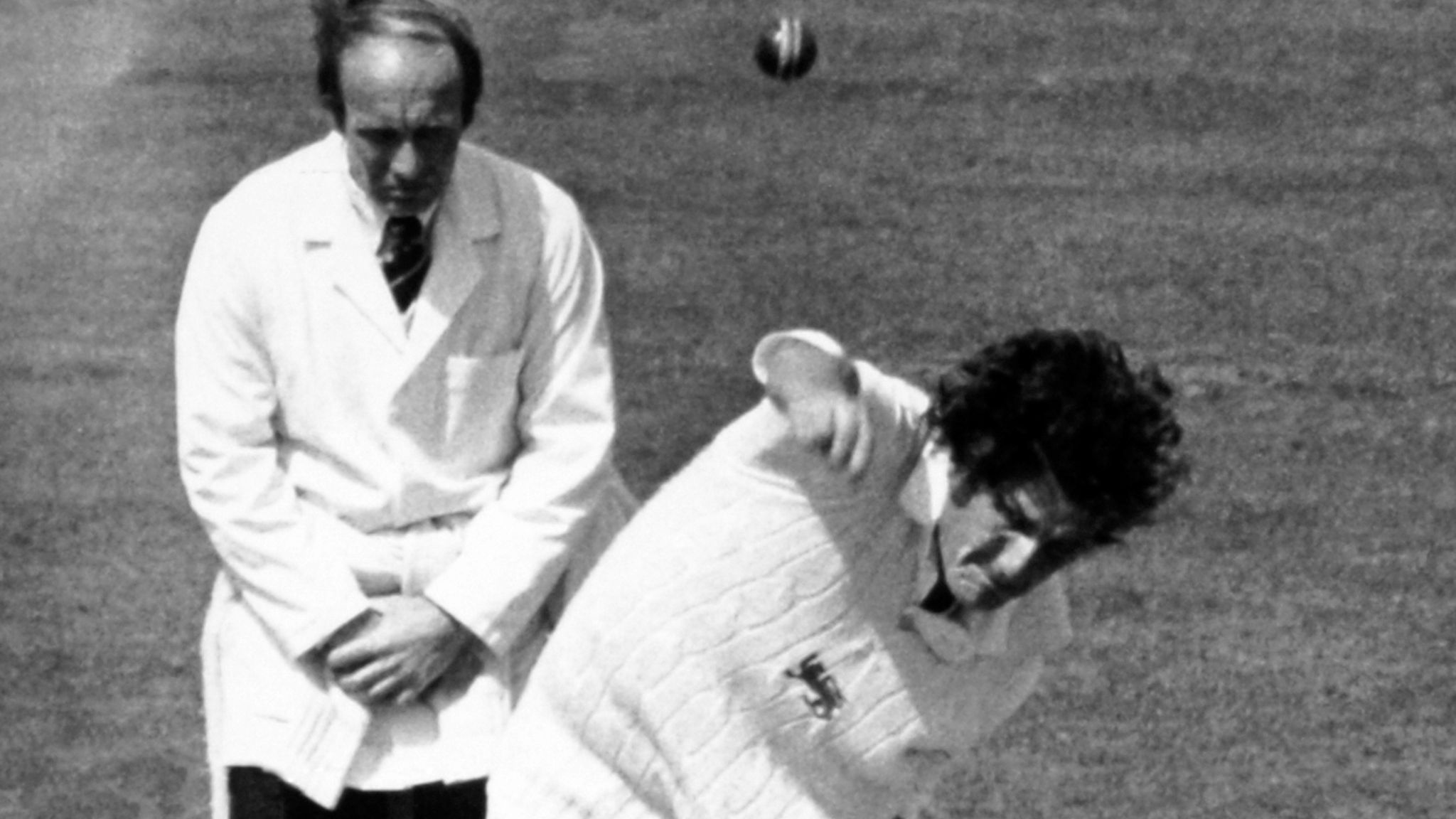 Bob Willis: Former England cricket captain dies aged 70 | UK News | Sky ...