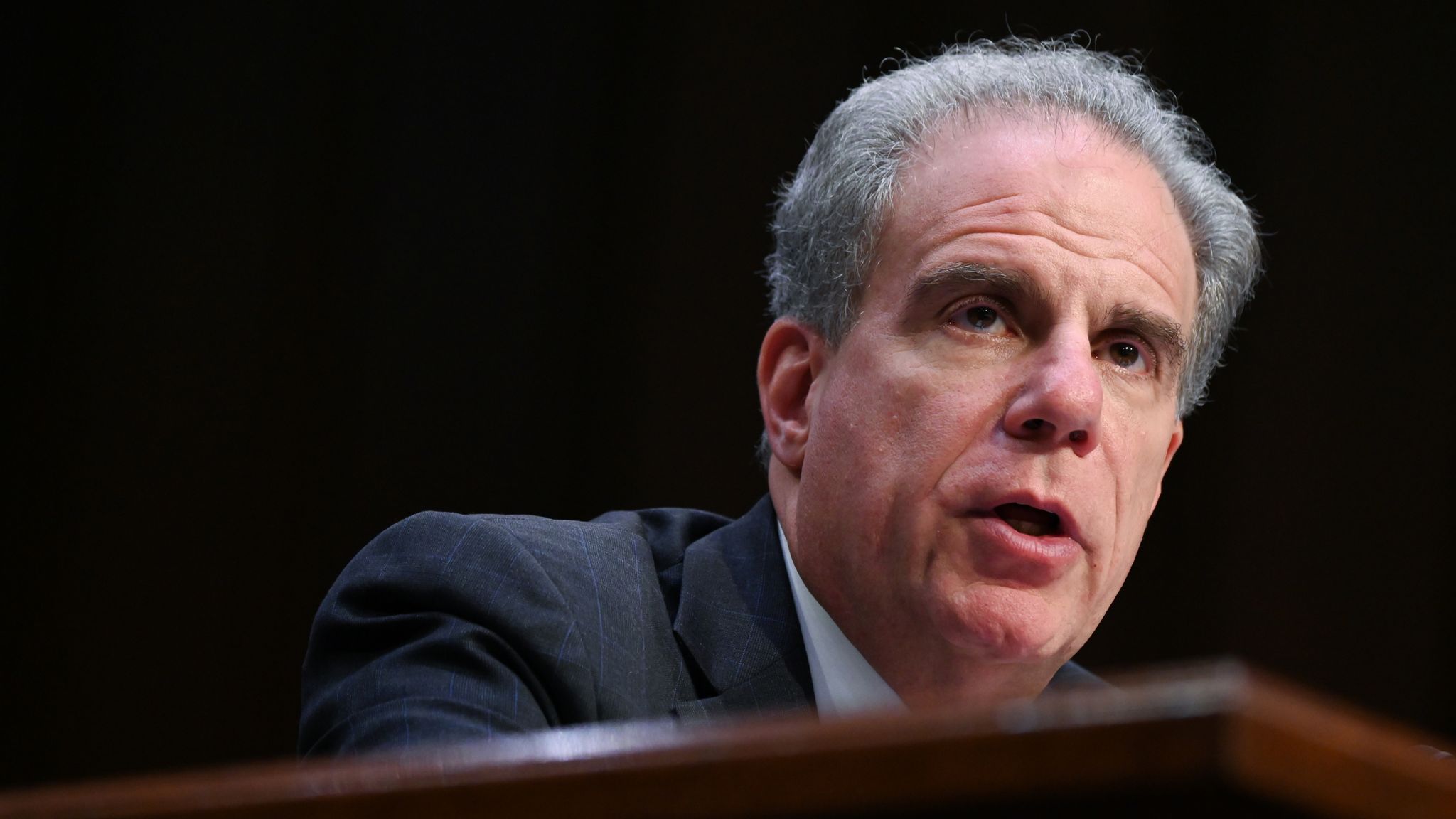 'Fraught with danger': Ex-MI6 officer behind Russia dossier warns about ...