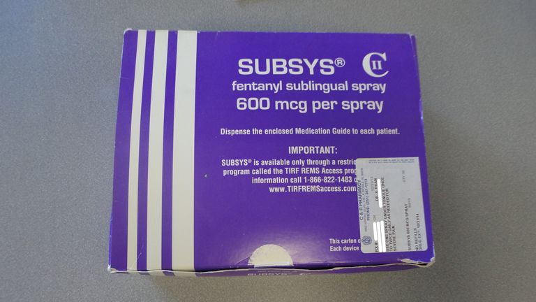 Doctor took bribes from drug makers to prescribe powerful painkiller ...