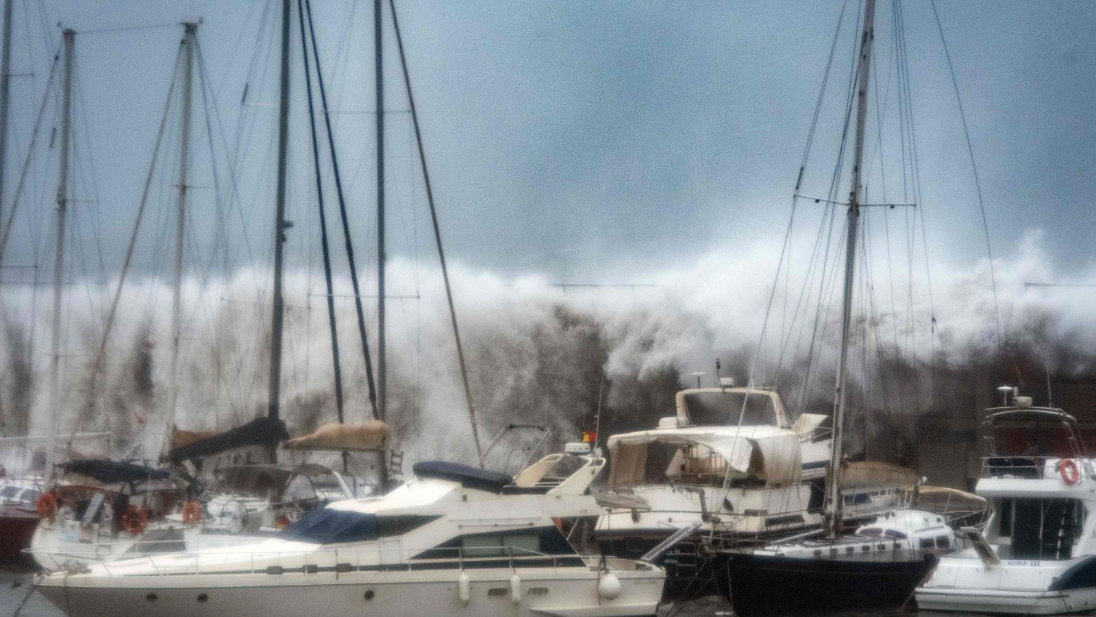 Storm Gloria kills four and leaves hundreds of thousands without power ...