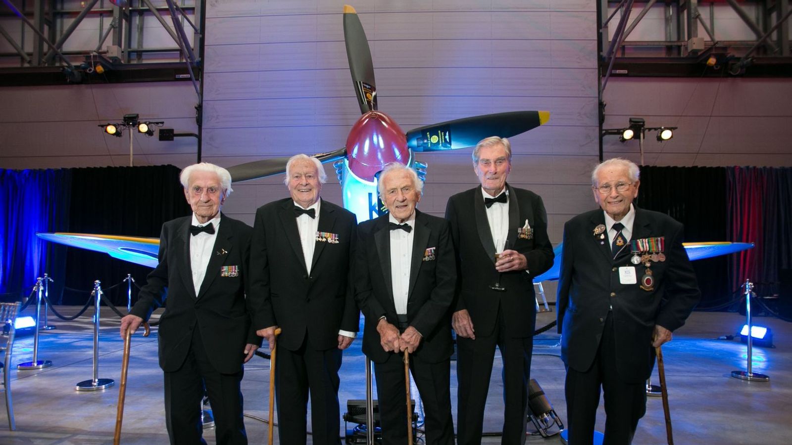 Paul Farnes: Last Battle of Britain fighter 'ace' dies aged 101 | UK ...