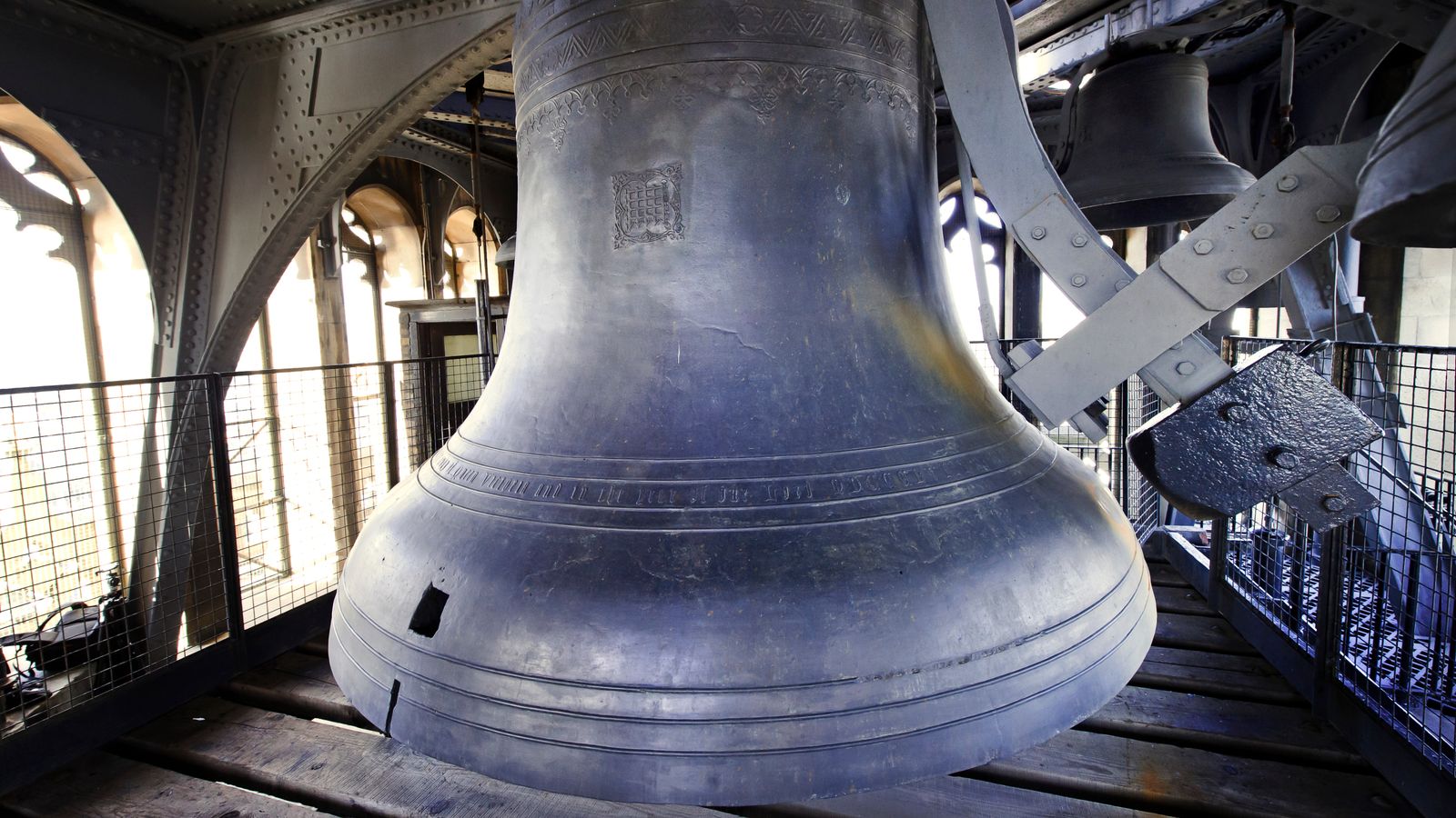 Tory MP launches crowdfunding bid to make Big Ben 'bong for Brexit ...