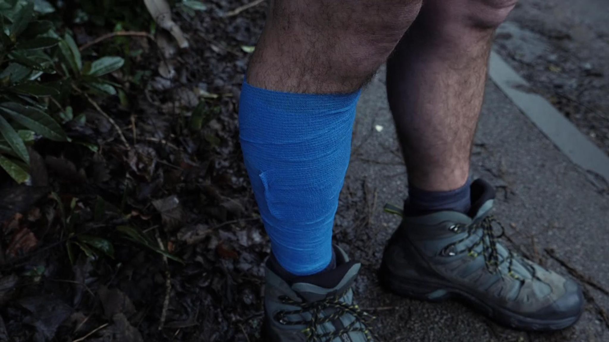 Donor hands Speedo Mick £50k cheque during 1,000-mile walk | UK News ...