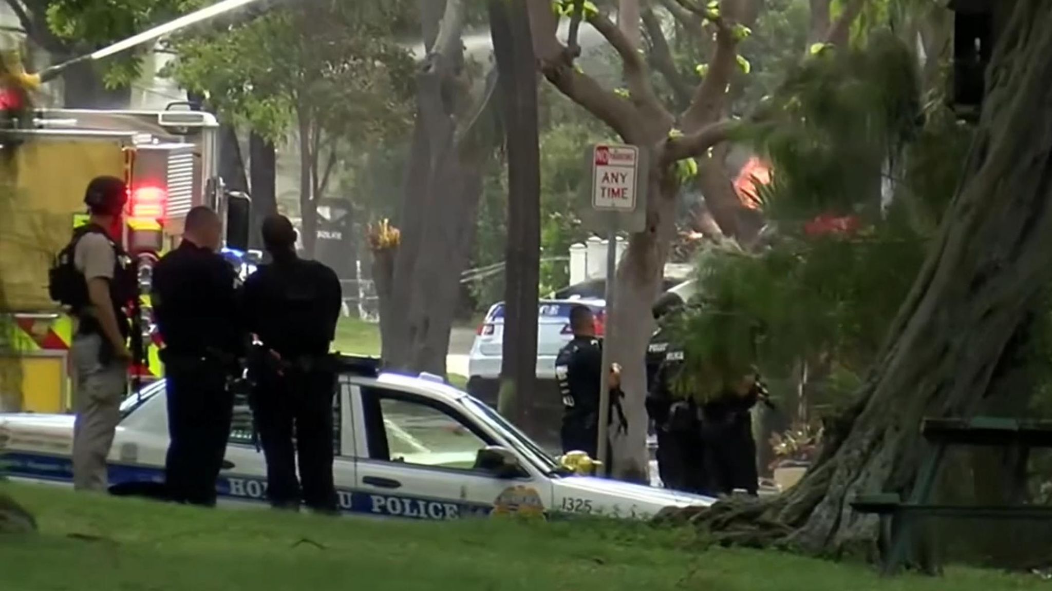 Hawaii: Two officers shot dead and landlord stabbed by man being ...