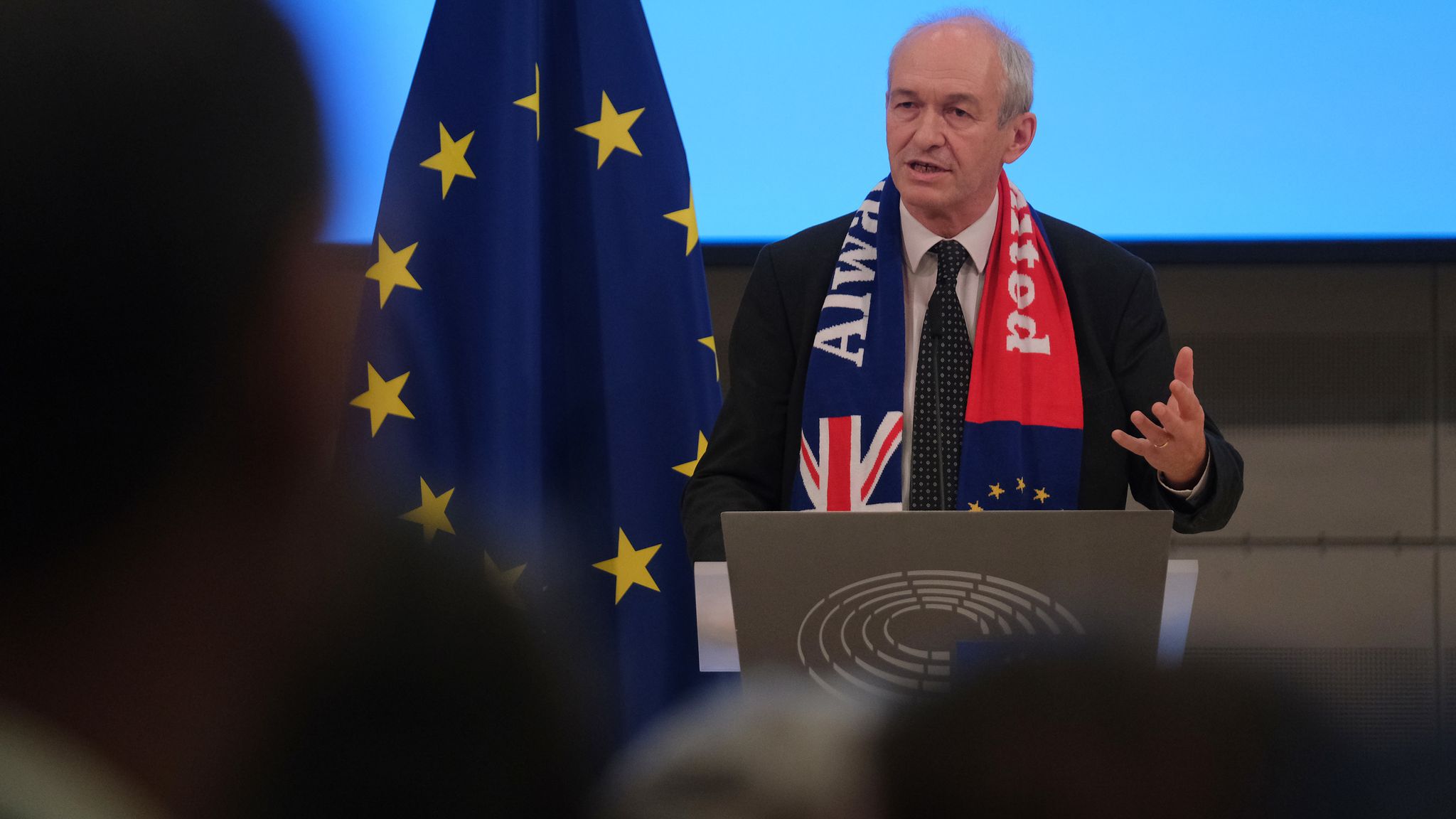 Brexit: British MEPs pack boxes as their time in Brussels comes to an ...