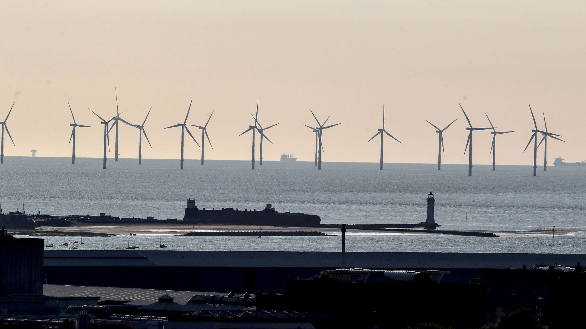 More power came from renewable energy than fossil fuels in UK in 2019 ...