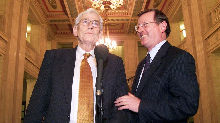 Seamus Mallon: Tributes paid to 'force of nature' Stormont peacemaker ...