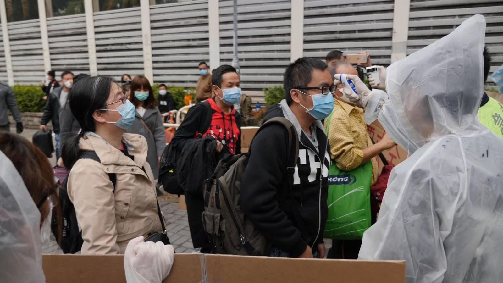 Coronavirus: Hong Kong vigilantes carry out tests on people arriving ...