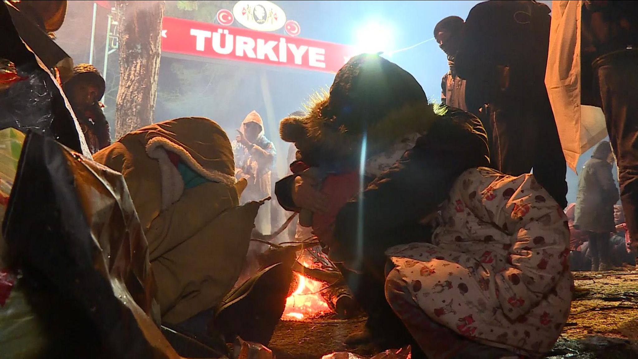 Turkey encouraged hundreds of refugees to head for the border to Europe ...