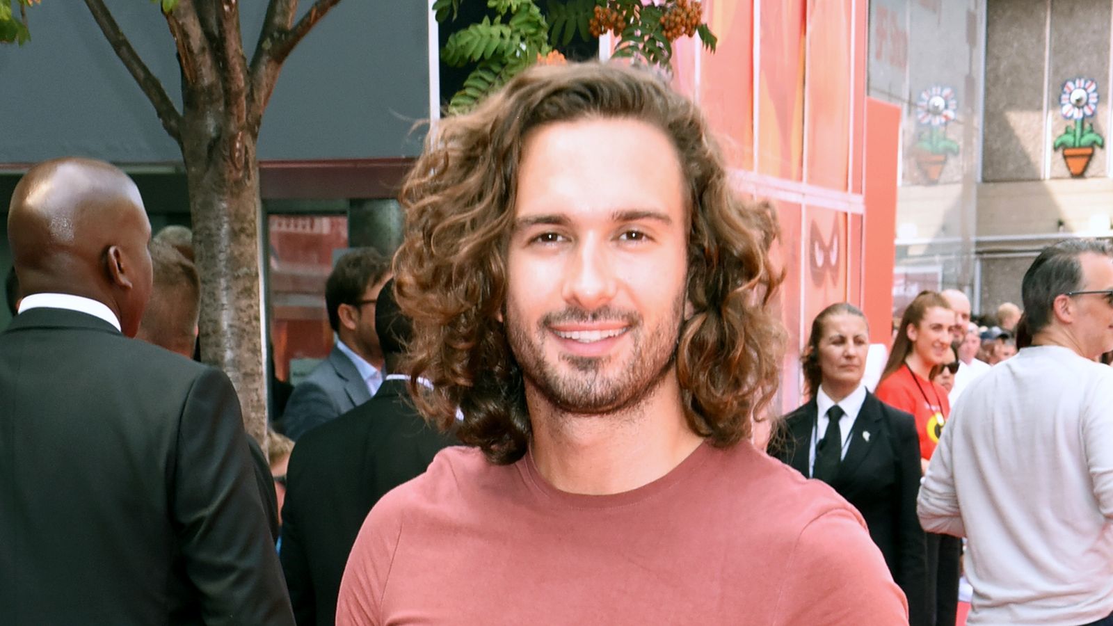 Joe Wicks opens up about father's battles with drug addiction | Ents ...