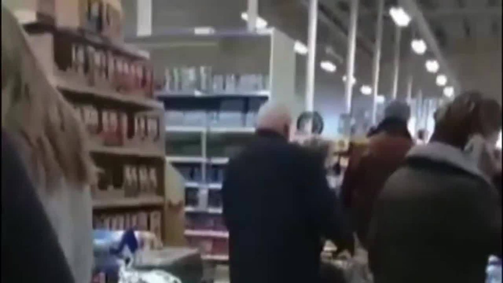 Coronavirus: Long queues in Dublin supermarket | World News | Sky News