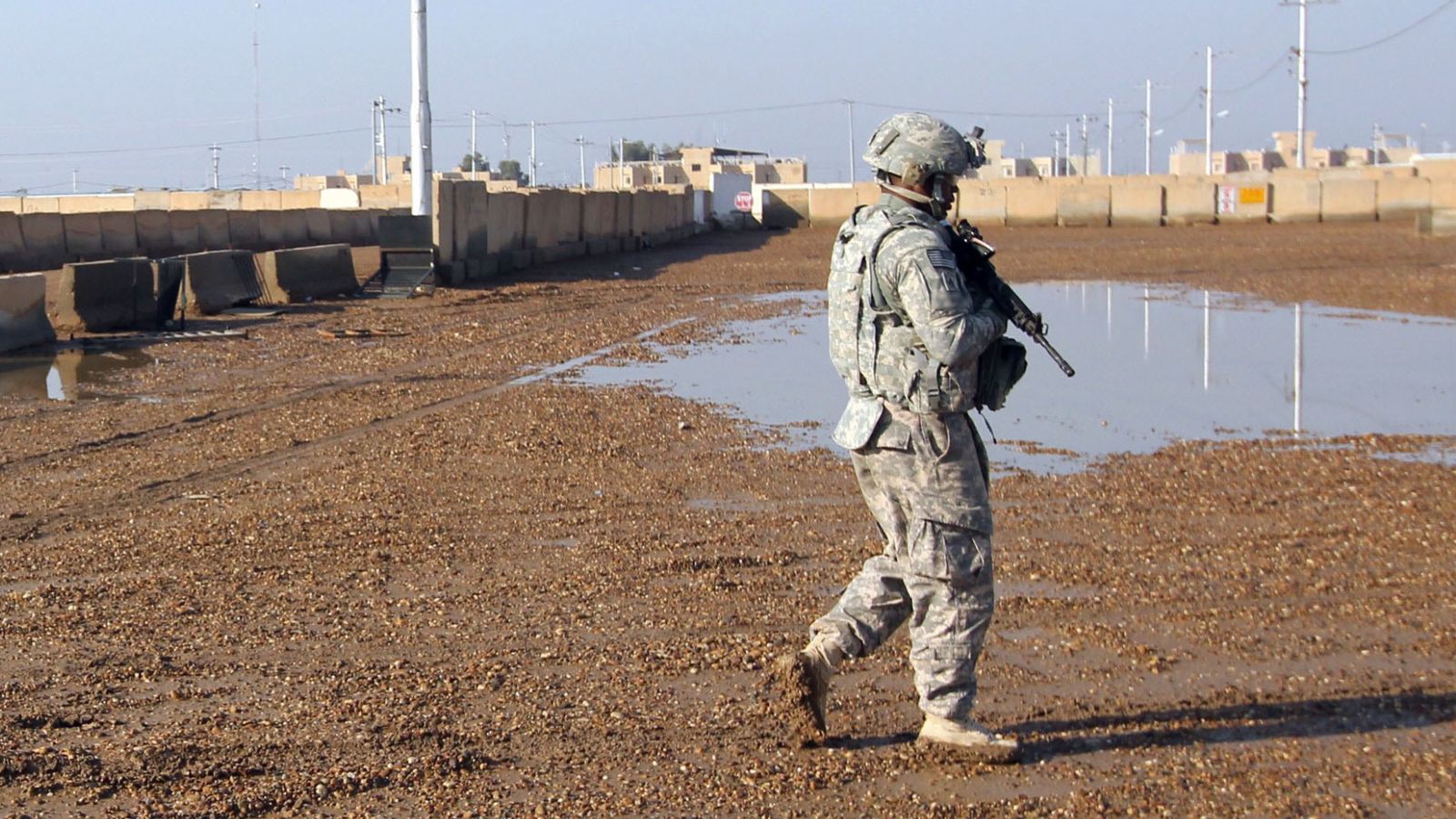 Iraq: US launches retaliatory strikes after missile attack kills UK ...