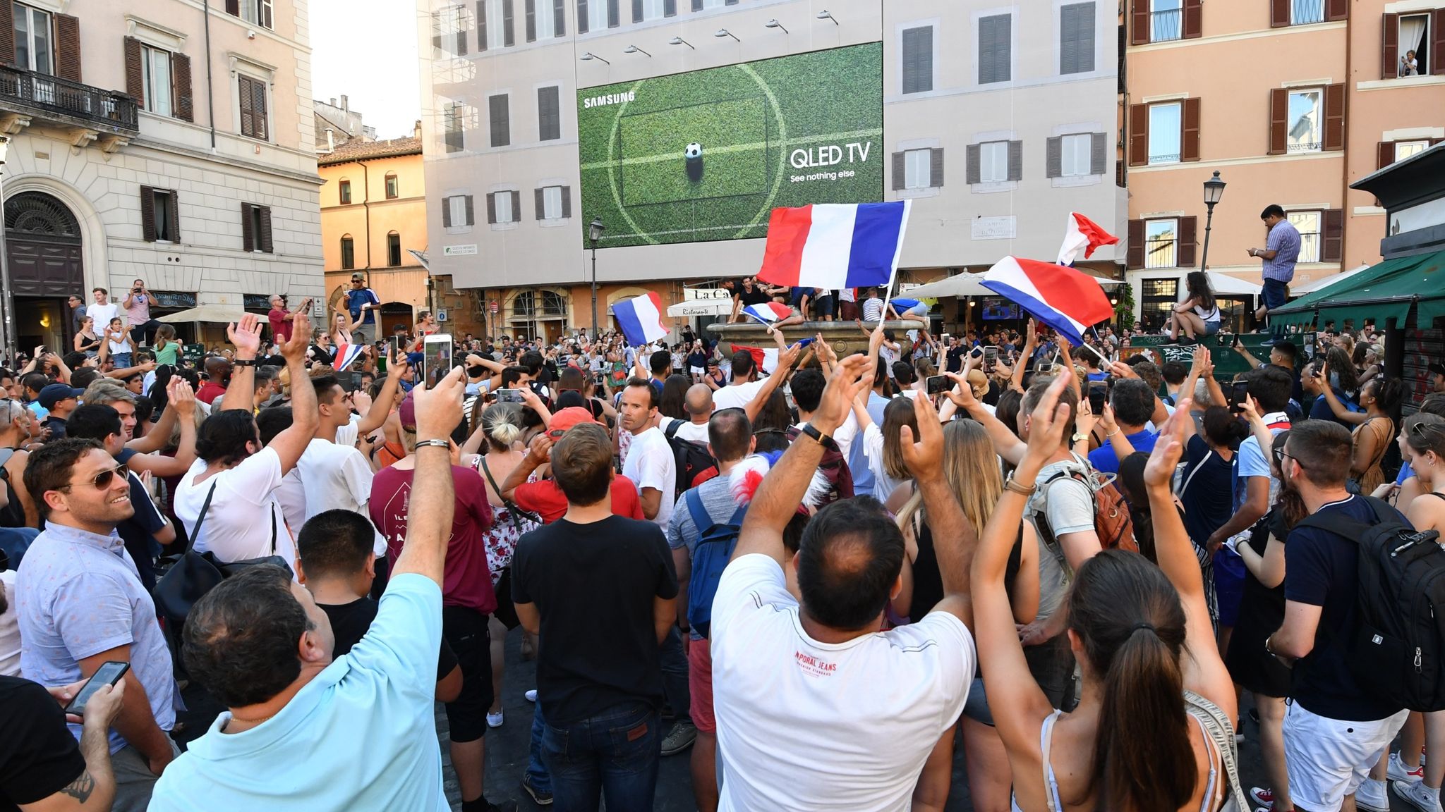 Coronavirus: Startling photos show impact of outbreak on major ...