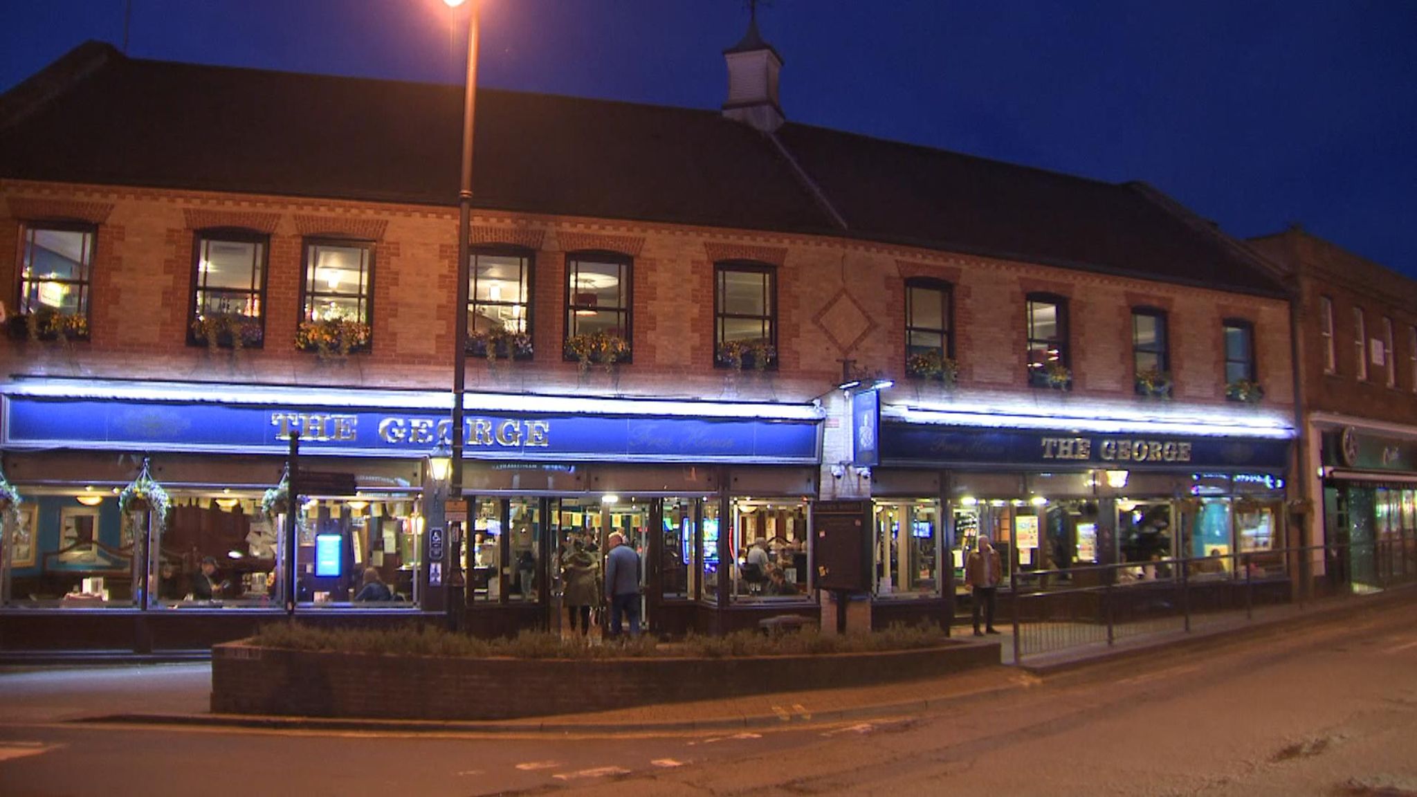 Coronavirus: Revellers around the UK squeeze in last night out after ...