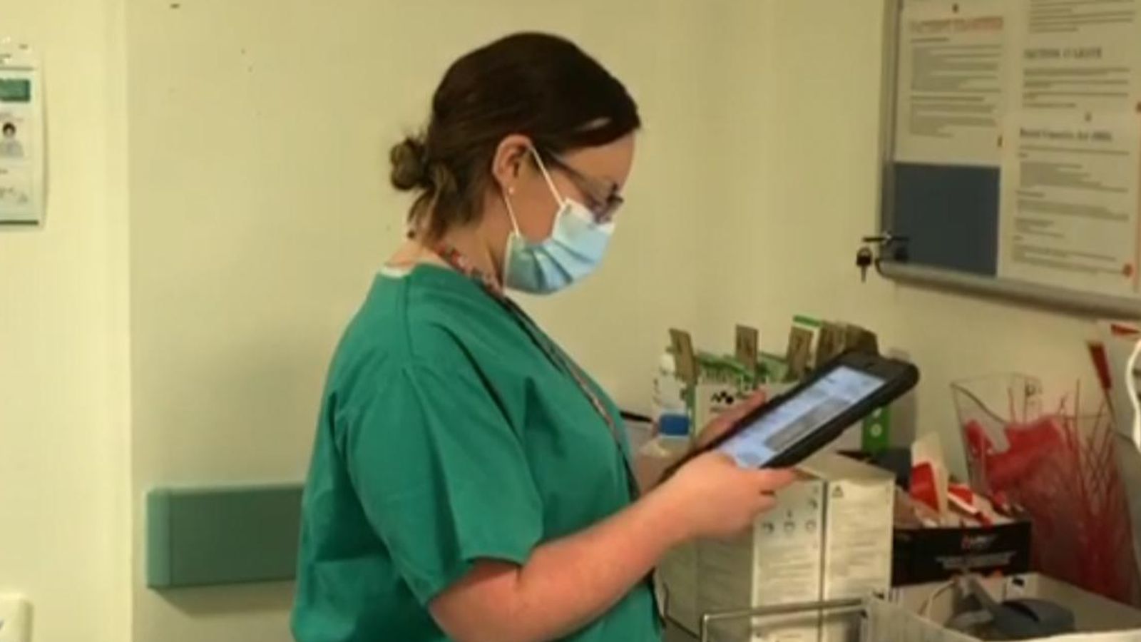 Coronavirus: Intensive care patients given iPads to speak to relatives ...