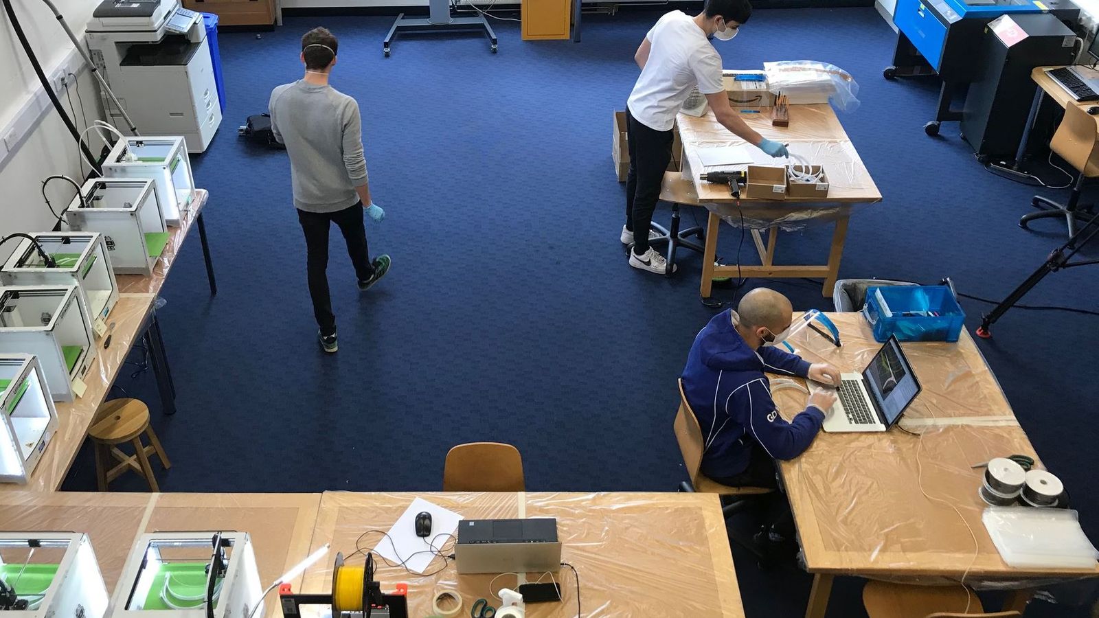 Coronavirus: Doctors hail students making COVID-19 face-visors in ...