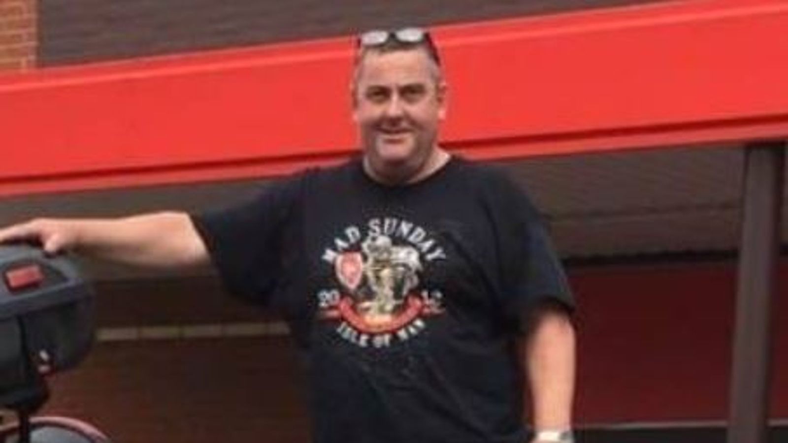 Drink driver who killed two people after going through red light at ...