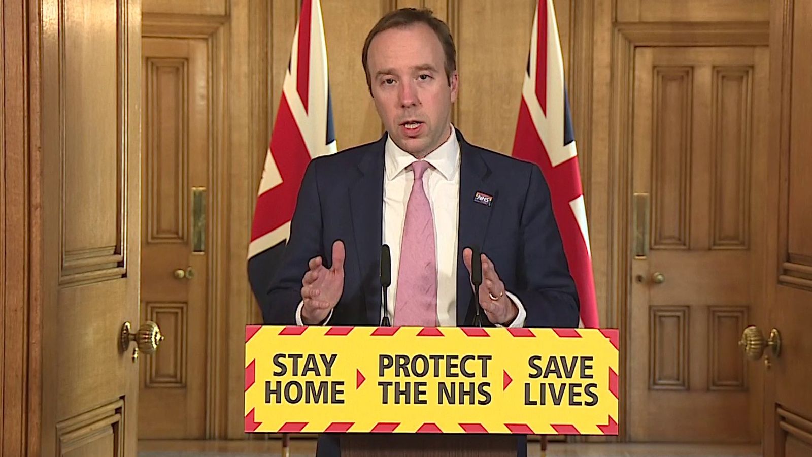 Matt Hancock 'instructs' Britons to shun this weekend's warm weather ...