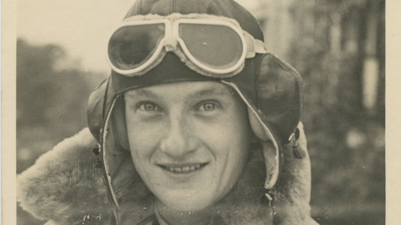 Second World War hero whose friend appealed for visitors to ease his ...