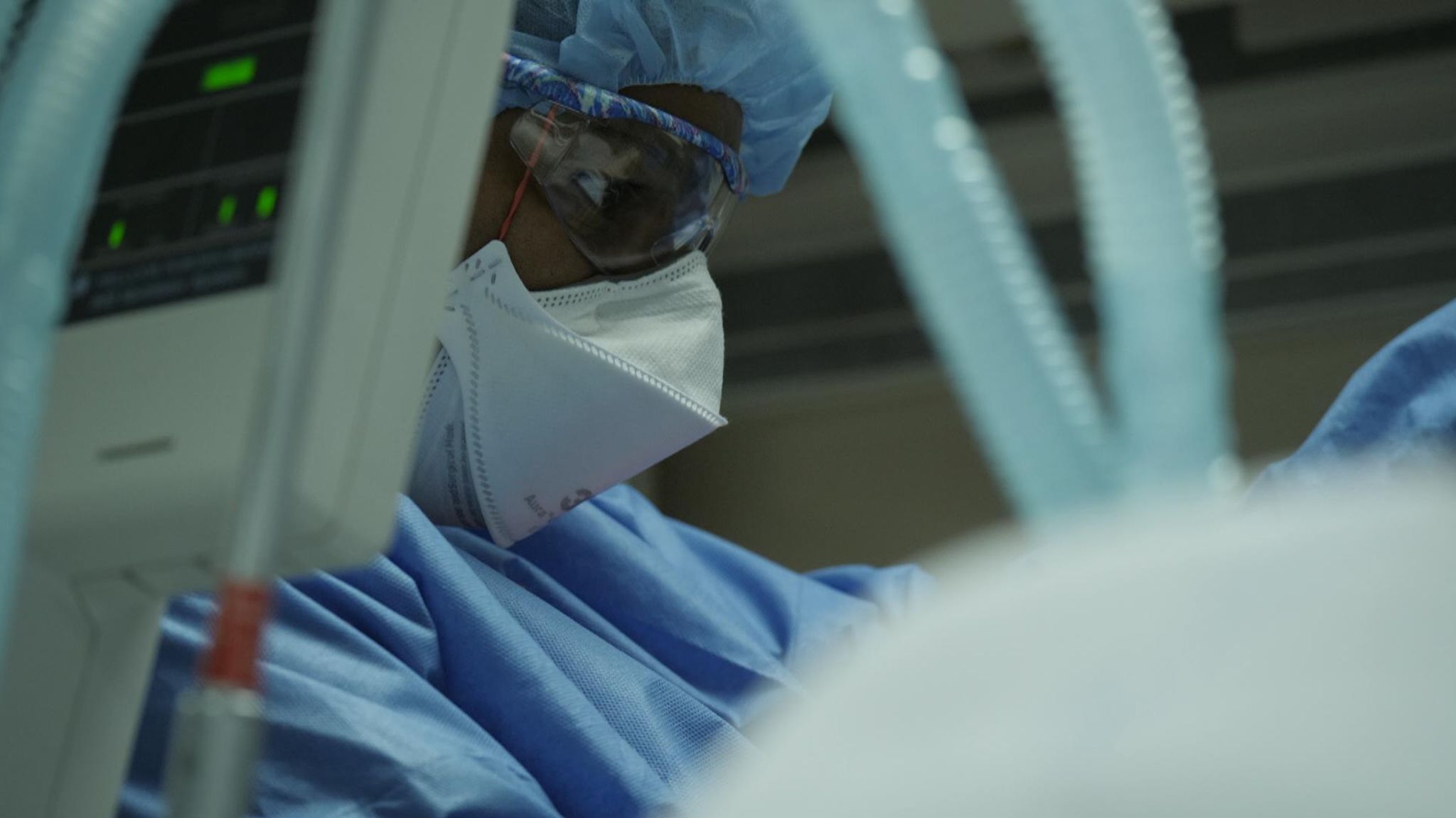 Coronavirus: Front line hospital workers at no greater risk of ...