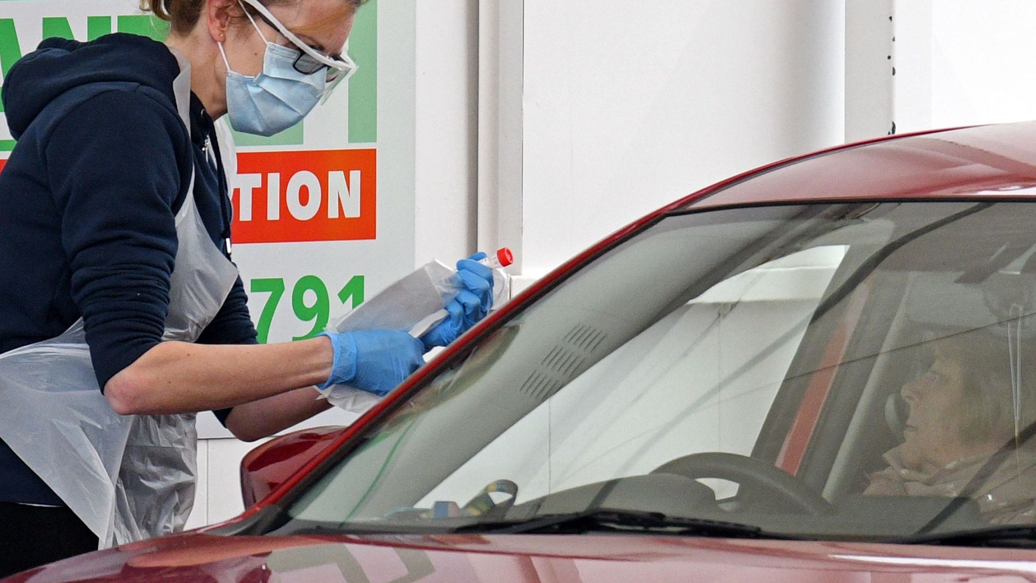 Coronavirus: National coronavirus testing centre only conducting 1,500 ...