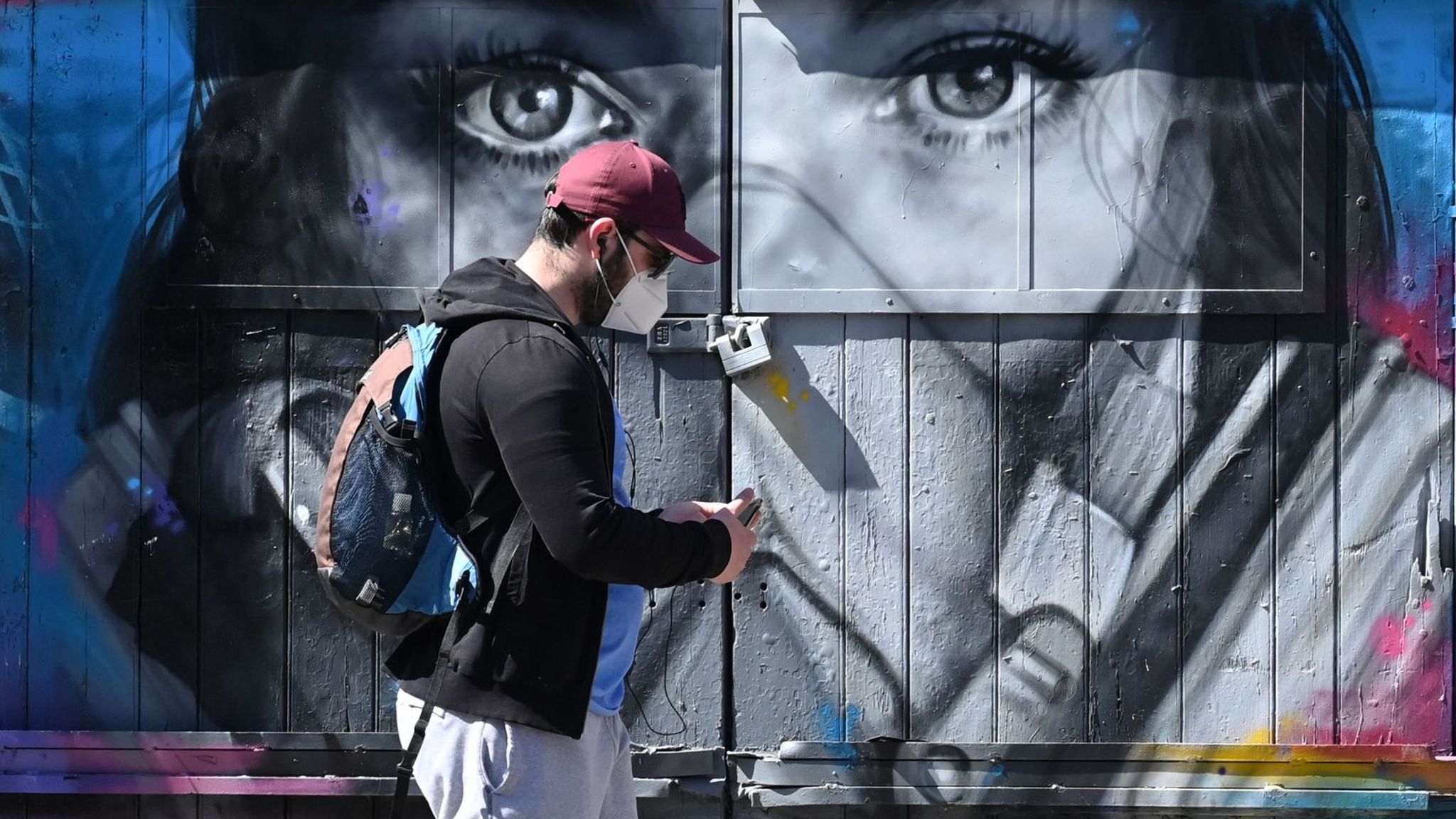 Coronavirus: Compulsory face masks to lift lockdown could 'jeopardise ...