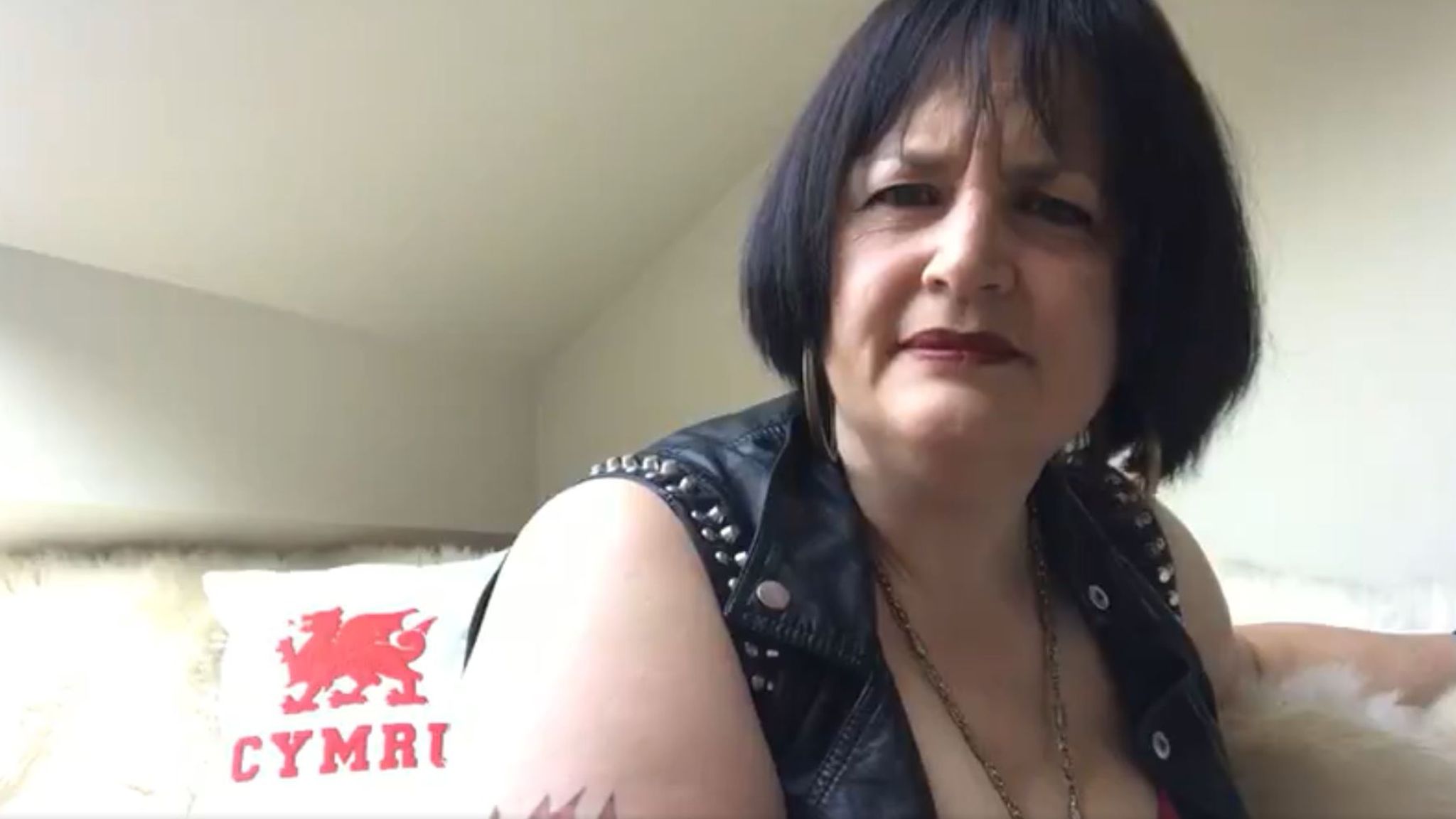 Coronavirus: Gavin and Stacey star Ruth Jones returns as Nessa to issue ...