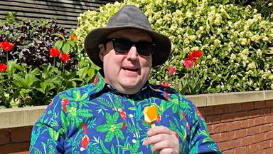 Peter Kay makes TV comeback with a Solero, sunglasses and a smile ...