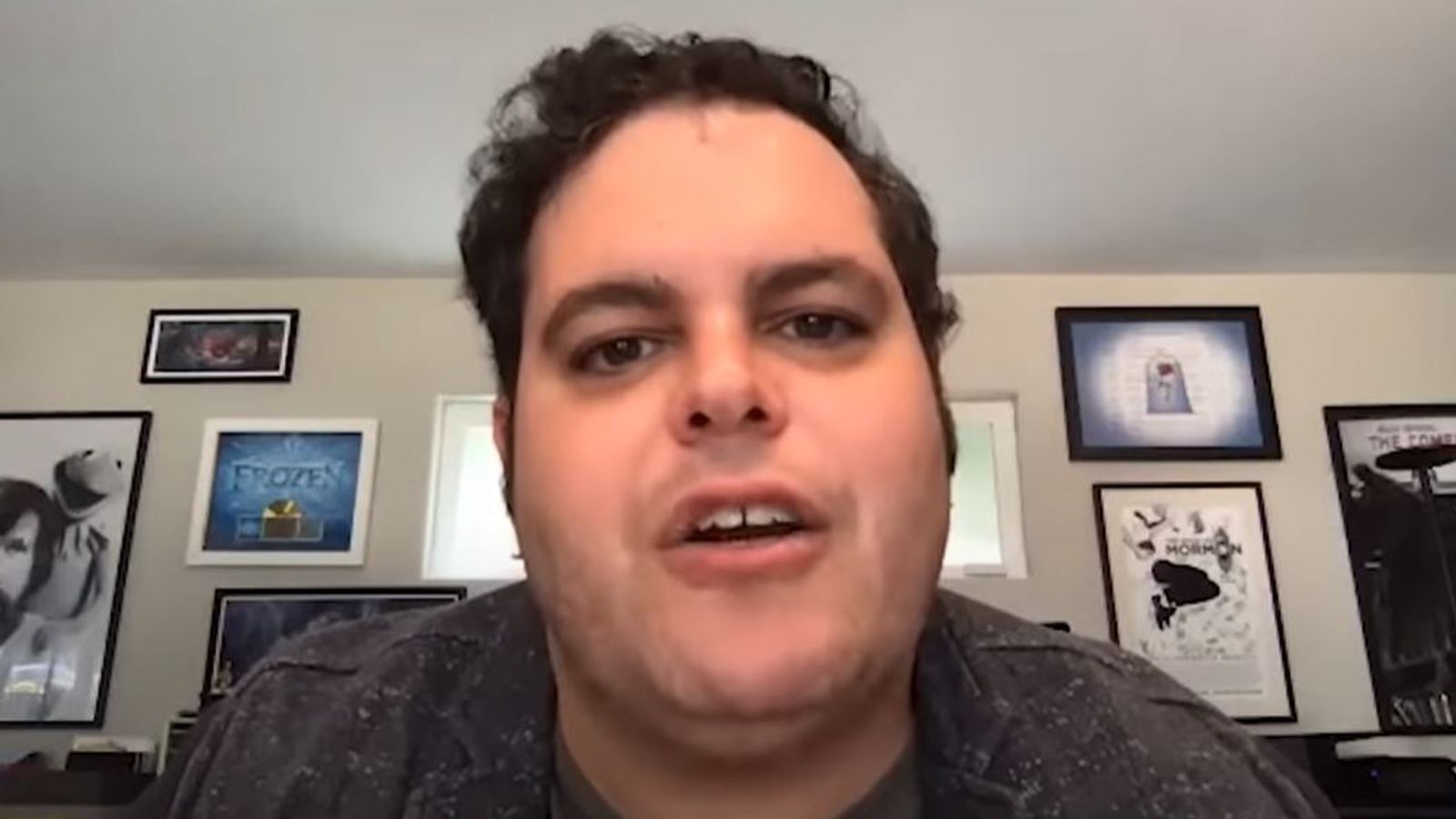 Coronavirus: Frozen star Josh Gad reunites Lord Of The Rings cast ...