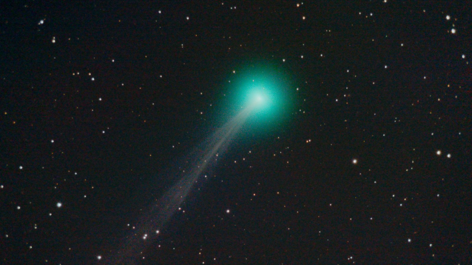 Comet SWAN: Brightest comet of the year will be visible in the UK until ...