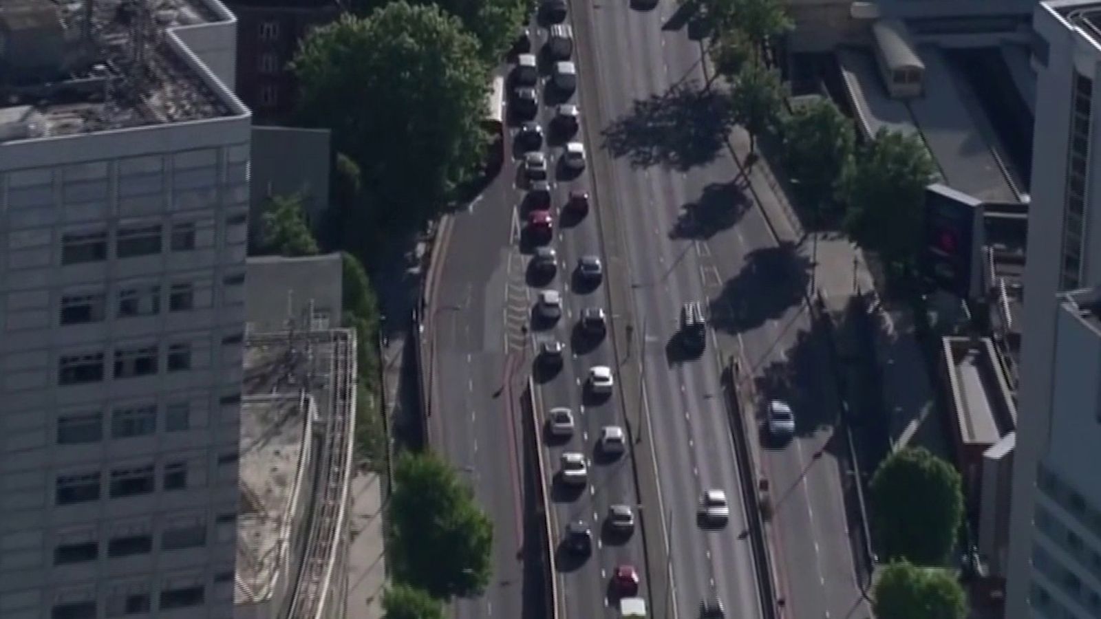 Coronavirus: Busy traffic on way into London as lockdown is eased ...