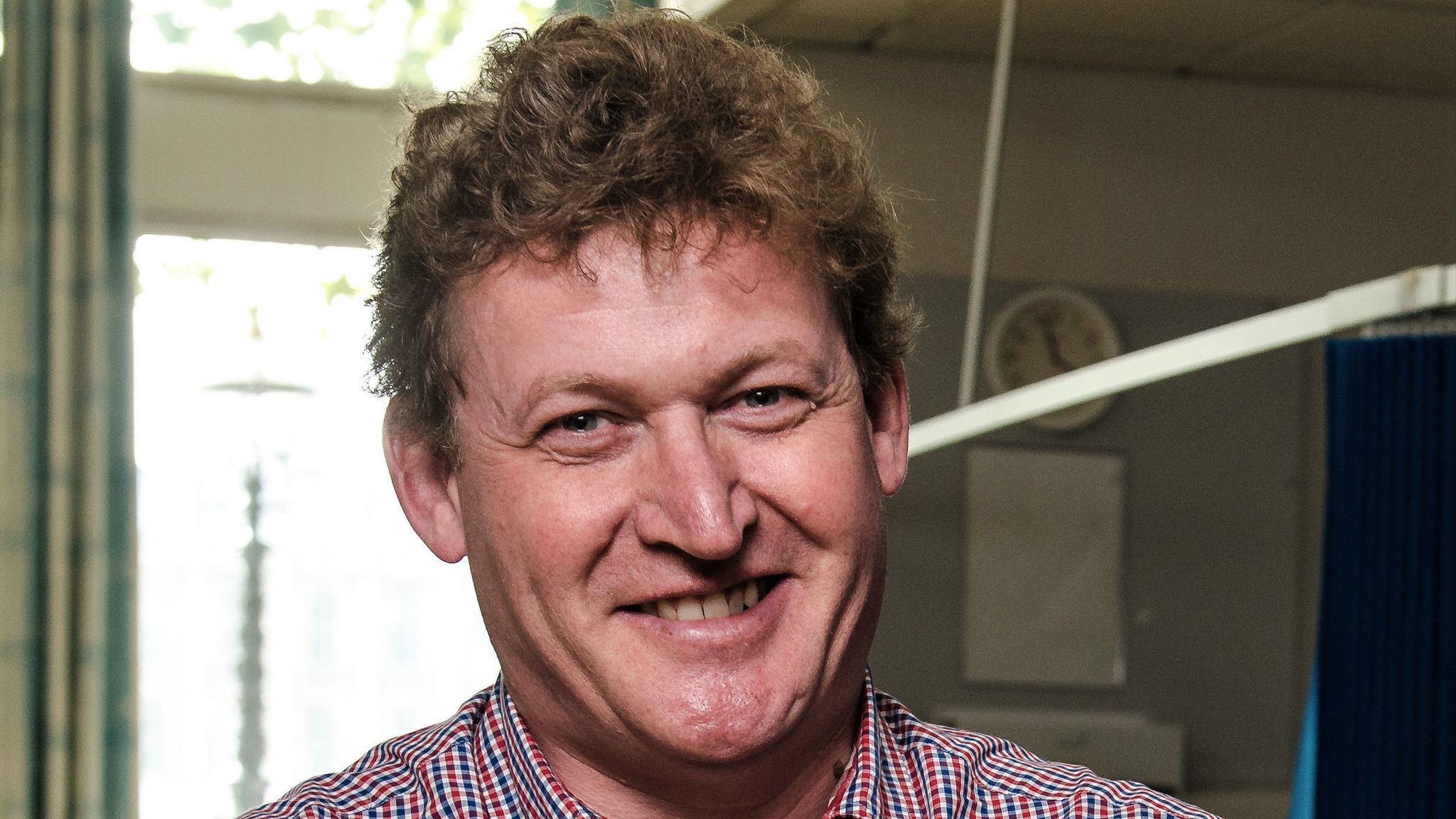 Carrie Symonds and Boris Johnson name baby son after doctors who saved ...