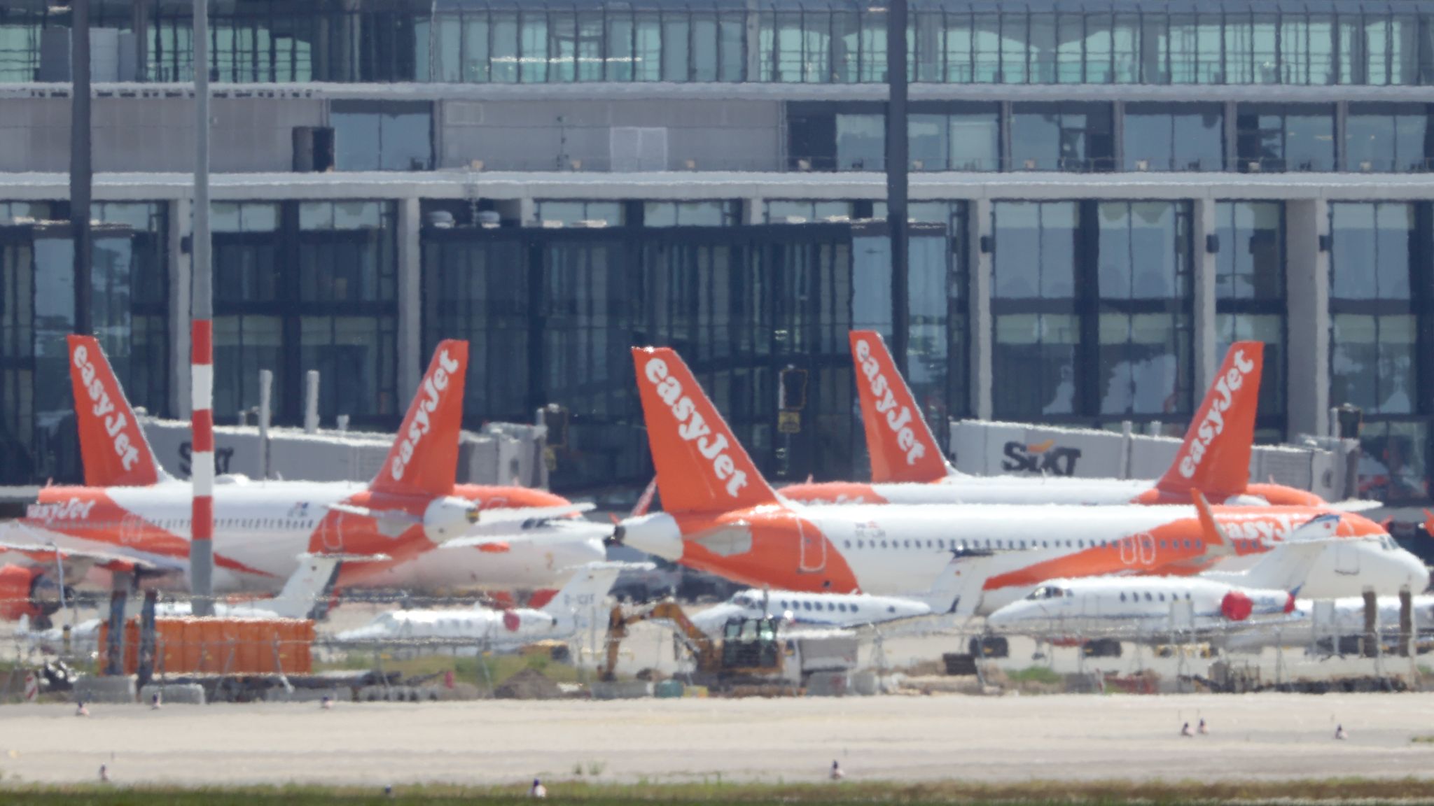 Coronavirus: EasyJet to cut up to 4,500 jobs over COVID-19 crisis ...