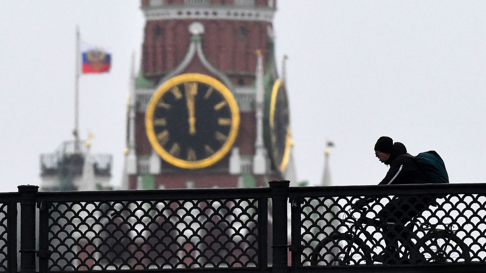 Ex-Austrian colonel, 71, spied for Russian GRU for more than 25 years ...