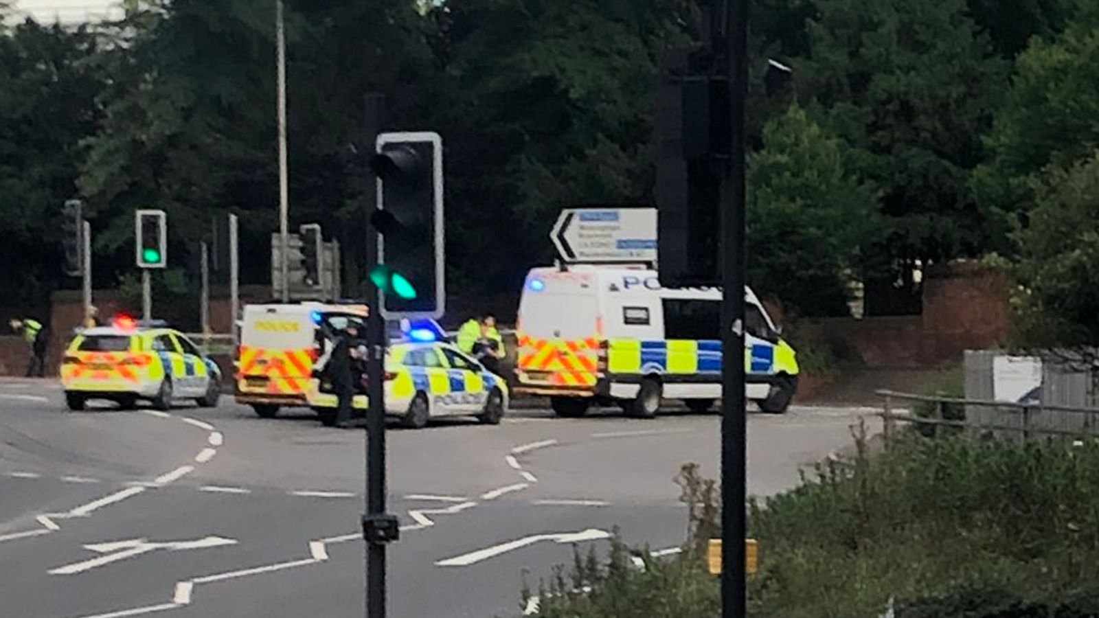 Reading stabbings: Police launch murder inquiry after three stabbed to ...