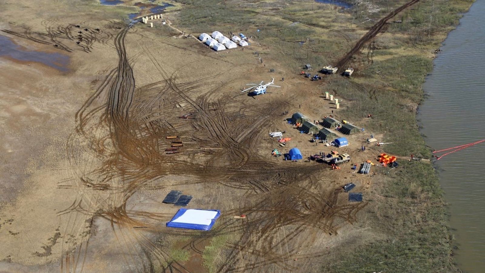 Diesel spill: Russia fails to stop fuel seeping into Arctic lake and it ...