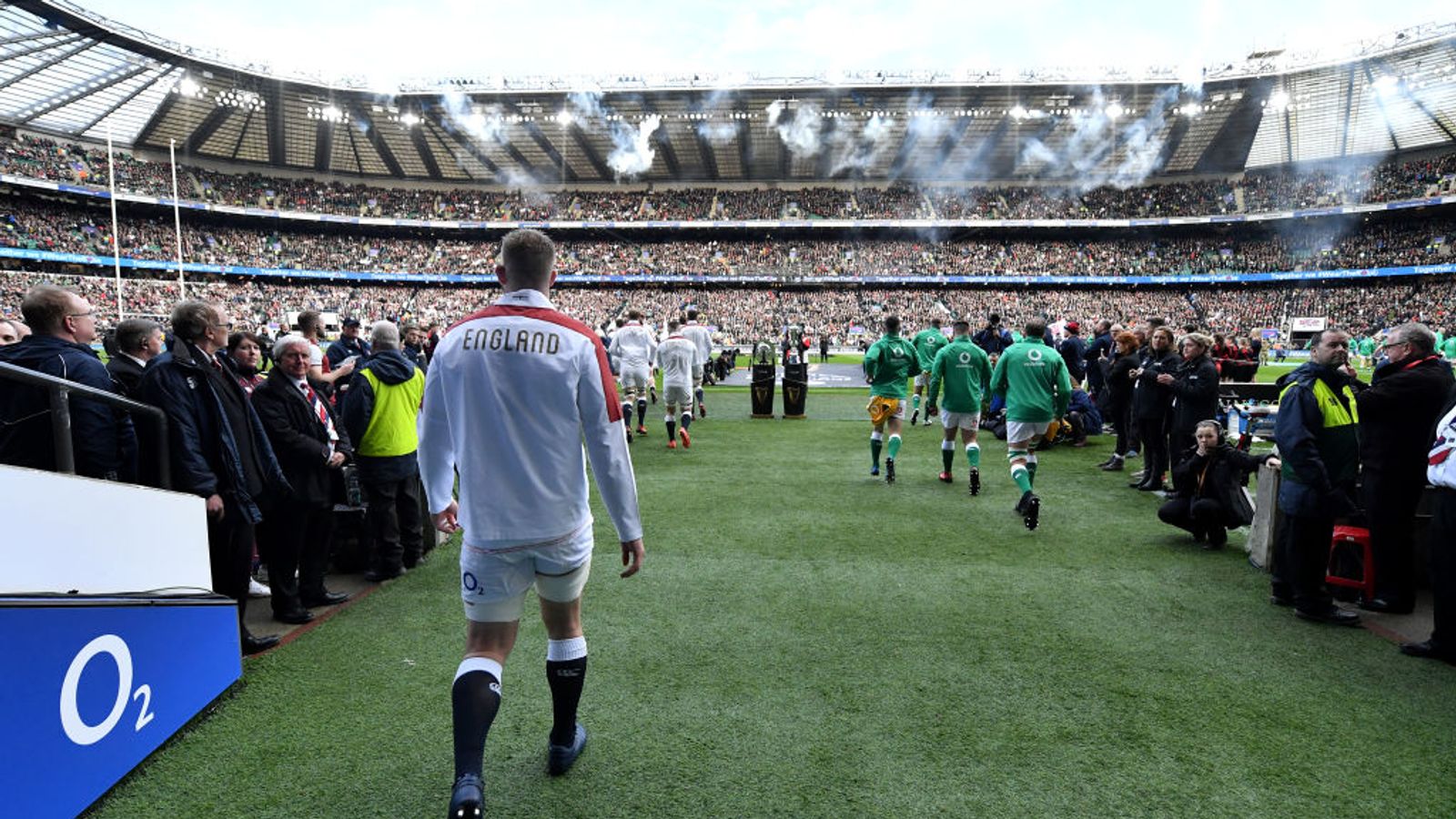 Boris Johnson says Swing Low, Sweet Chariot should not be banned - but ...