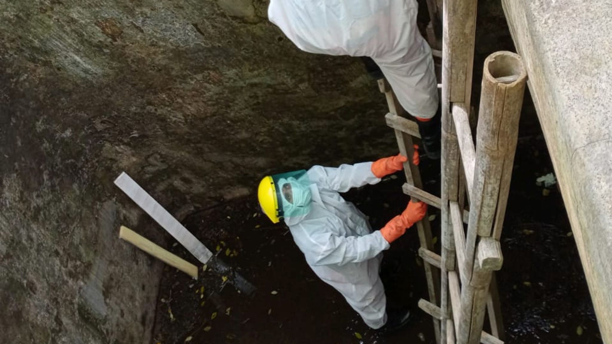 Bali: British man rescued after getting trapped in well for six days ...