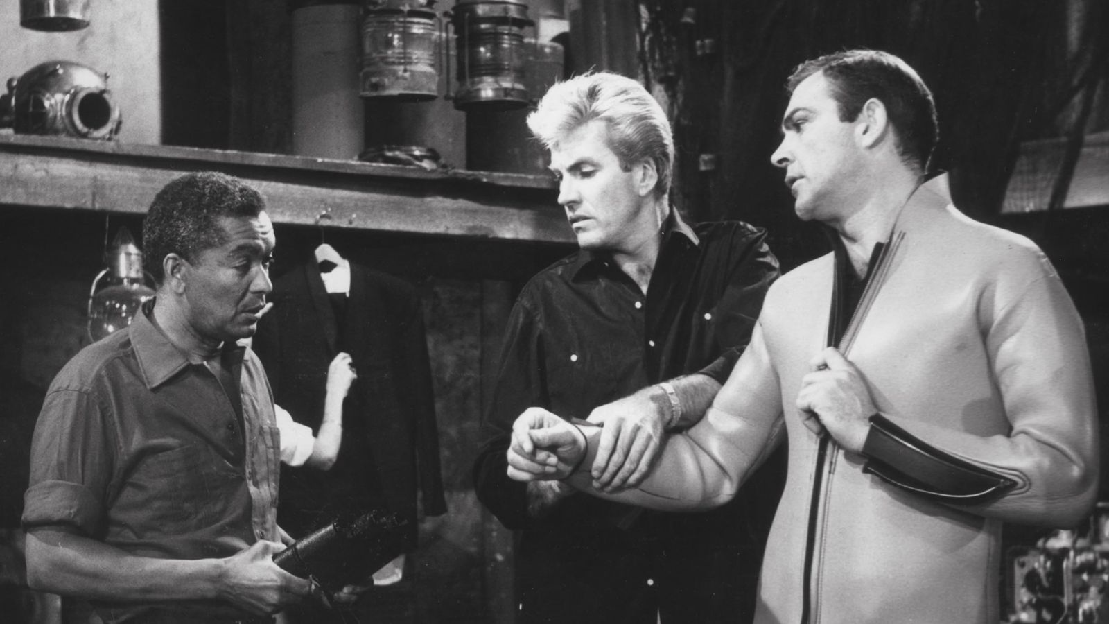 Earl Cameron: Tributes paid to 'groundbreaking' black actor who ...