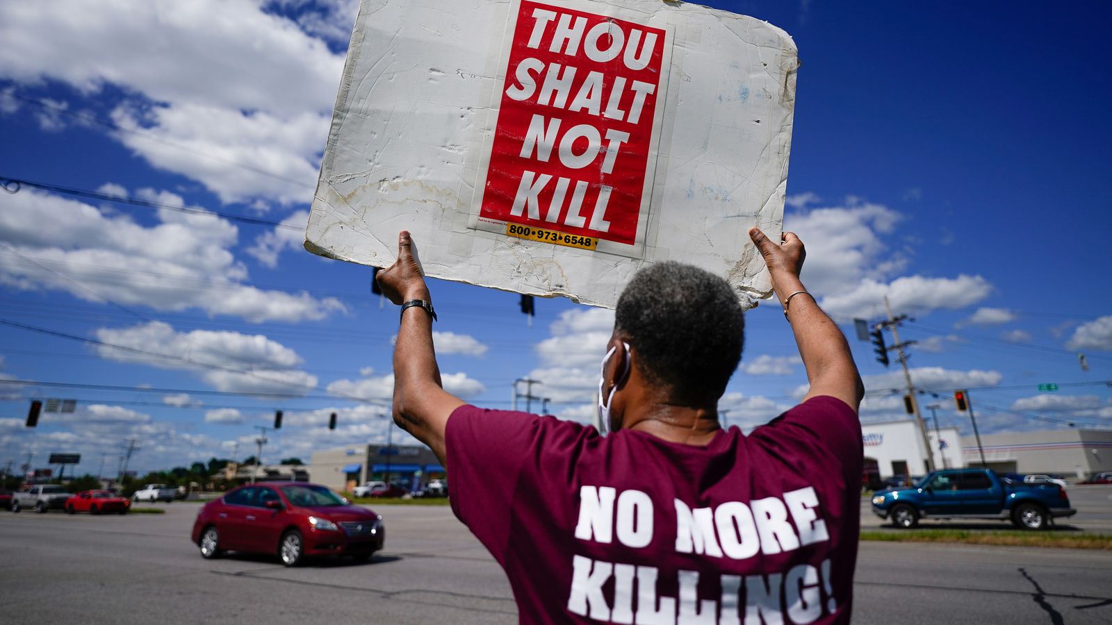 First federal execution in 17 years put on hold - hours before it was ...