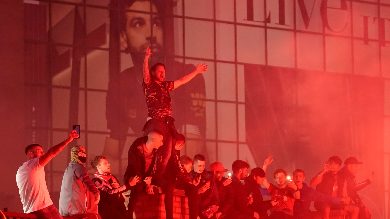 Liverpool Lift Premier League Trophy For First Time After 30 Year Wait