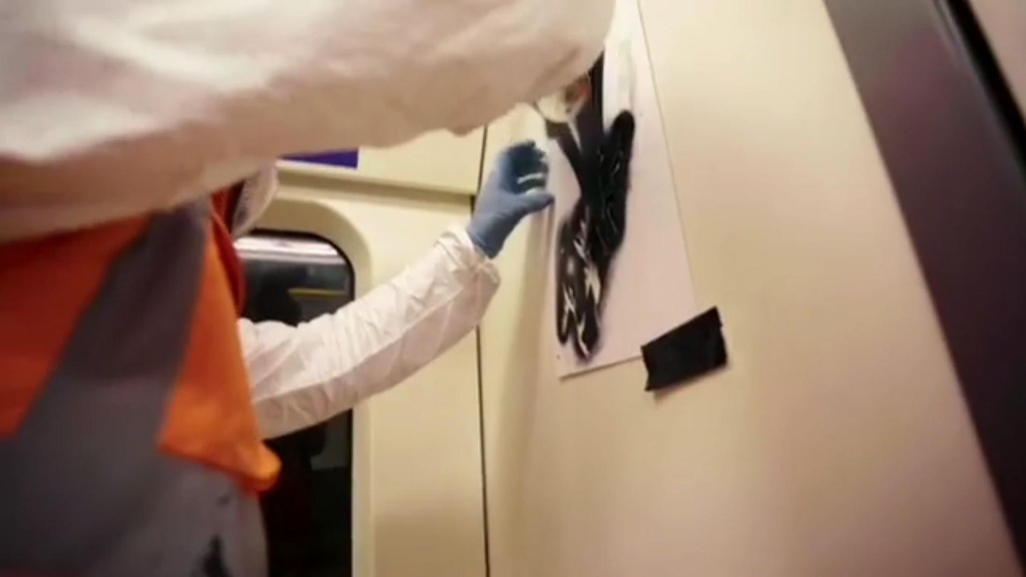 Coronavirus: New Banksy piece on London Tube encourages people to wear ...