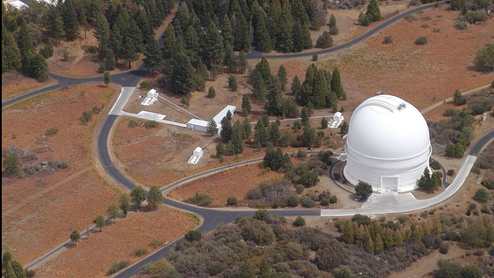 Asteroid makes closest fly-by of Earth on record - and NASA didn't see ...