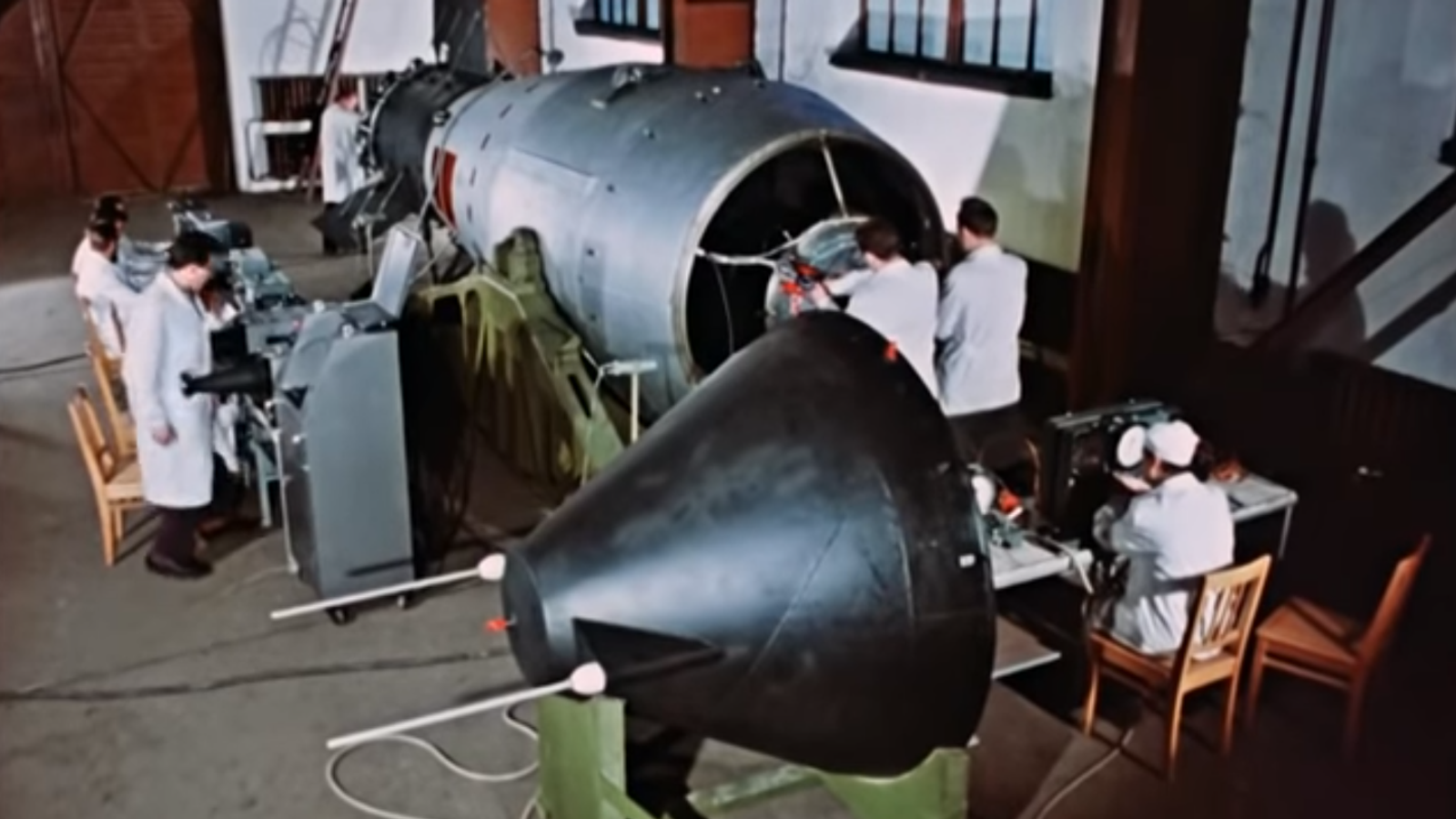 Largest-ever hydrogen bomb blast shown in declassified Russian video ...