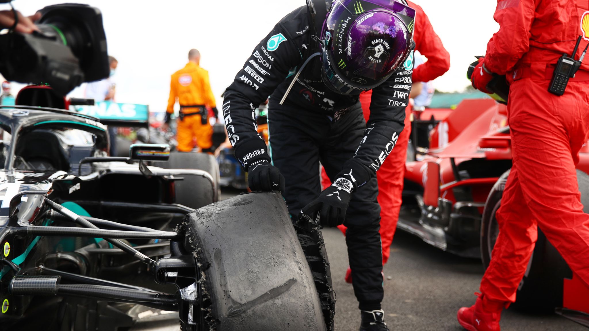 Lewis Hamilton wins British Grand Prix despite burst tyre on last lap ...