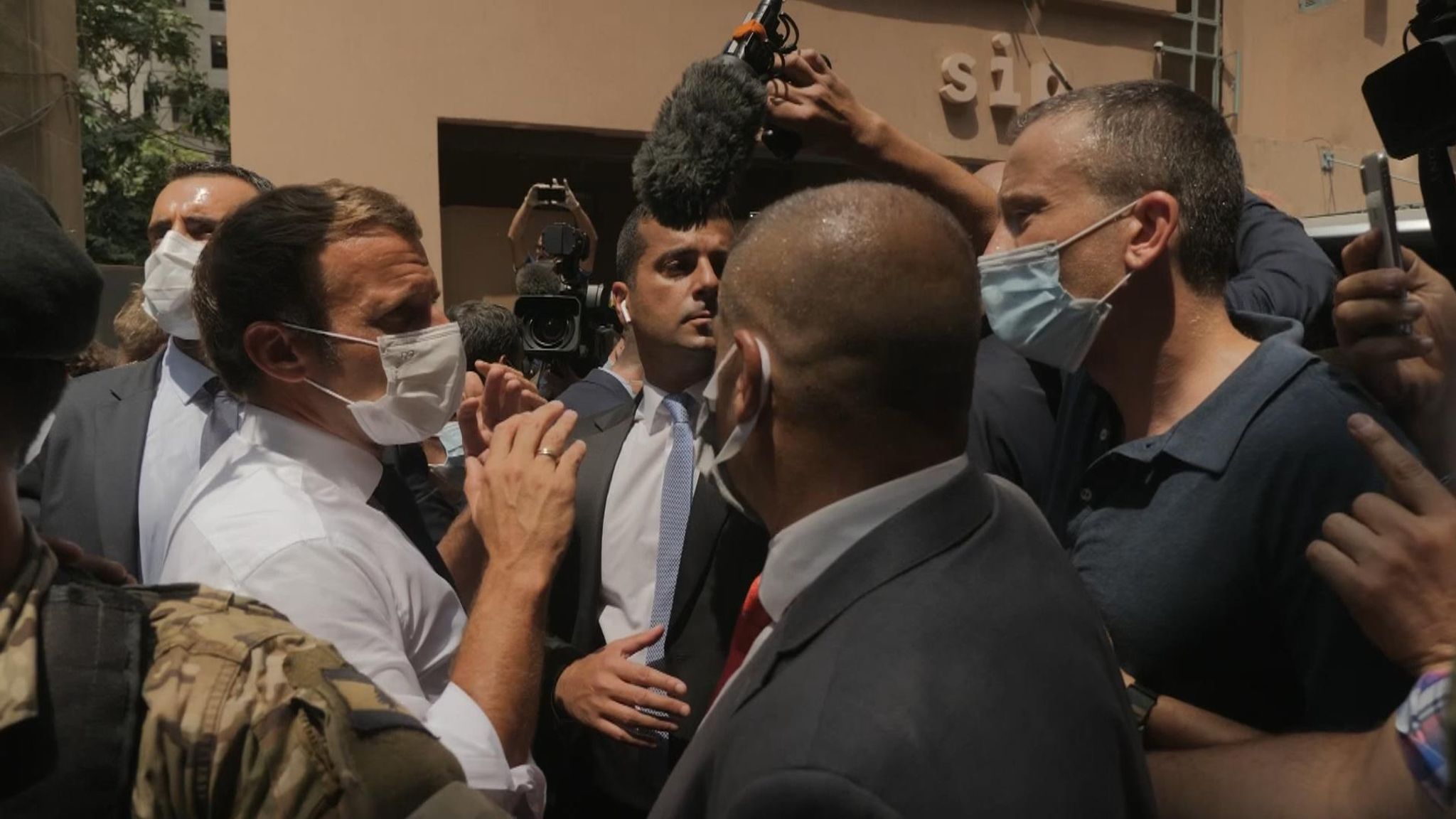 Beirut explosion: Macron mobbed on shattered streets of Lebanon's ...