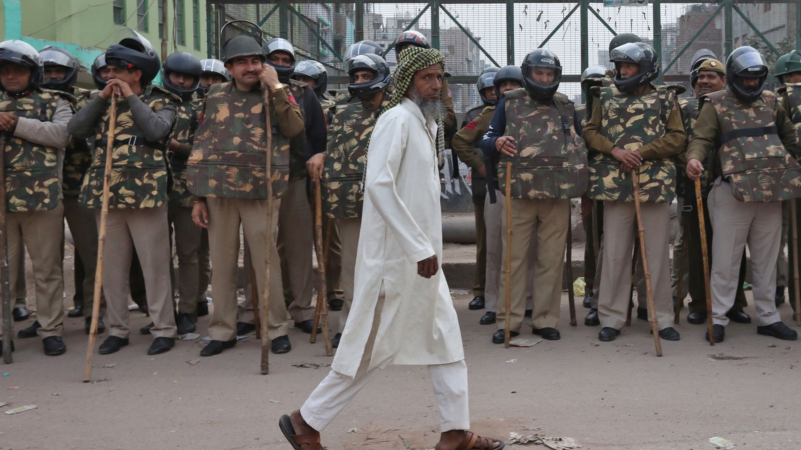 Amnesty International stops work in India after accounts frozen by Modi ...