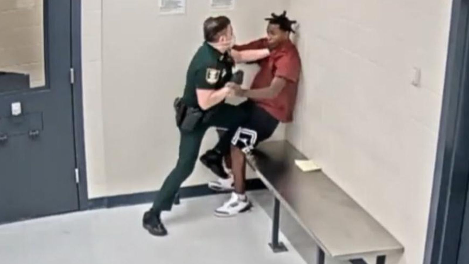 Florida police officer under investigation after hitting black teenager ... Florida police officer under investigation after hitting black teenager ...